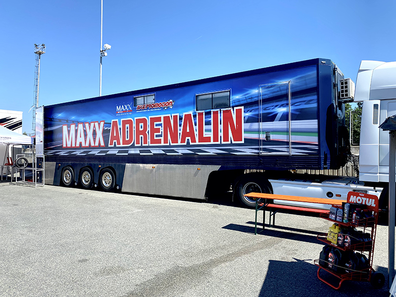 Team - MAXX Adrenalin